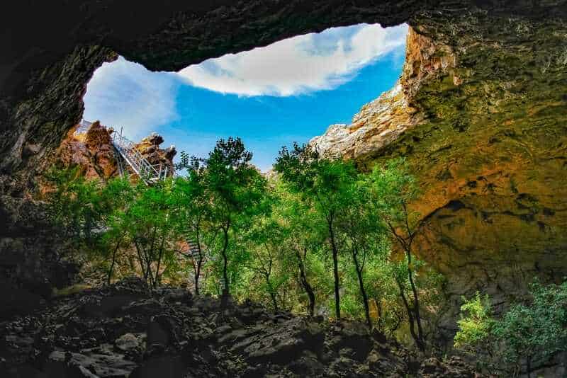 Karatau mountains + Aqmeshit cave day trip - KazGuidedTours.com