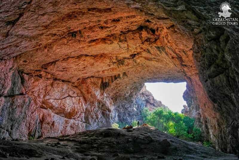 Karatau mountains + Aqmeshit cave day trip - KazGuidedTours.com